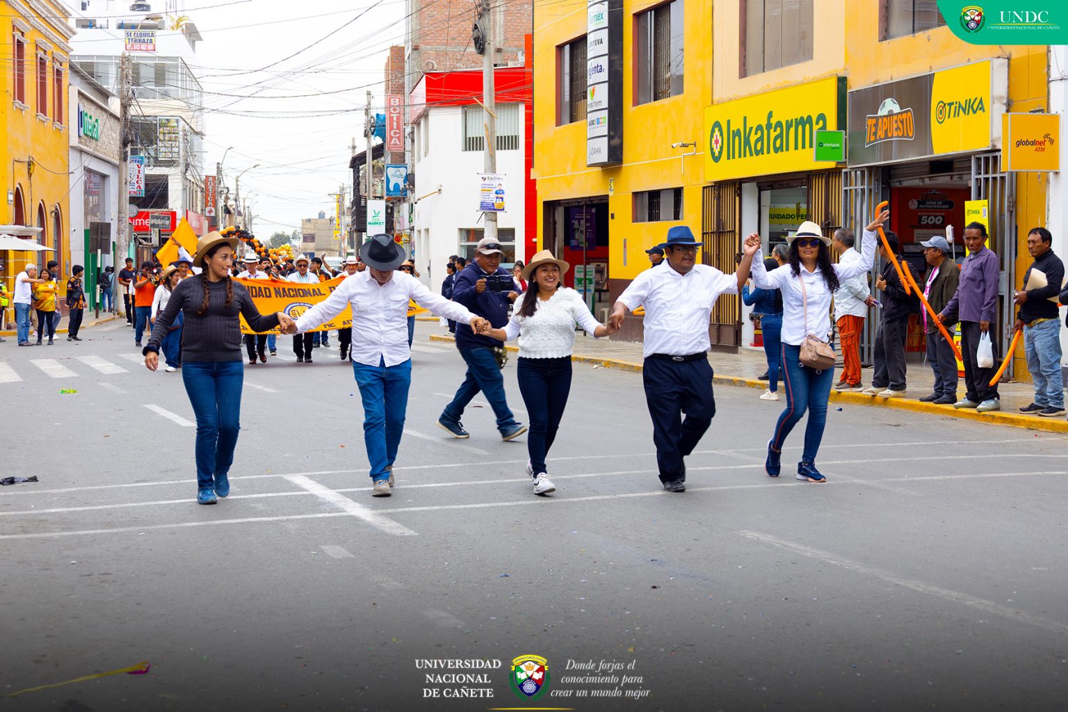 PASACALLE CULTURAL UNDC 2025: TRADICIÓN, SABER Y ORGULLO UNIVERSITARIO ...