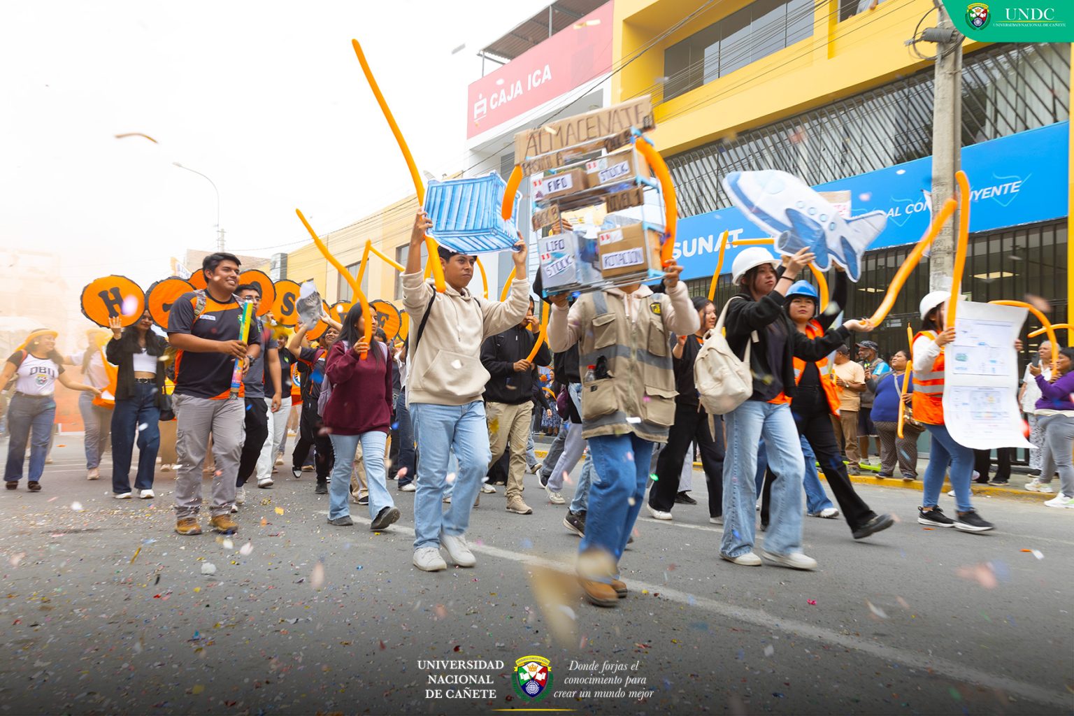 PASACALLE CULTURAL UNDC 2025: TRADICIÓN, SABER Y ORGULLO UNIVERSITARIO ...