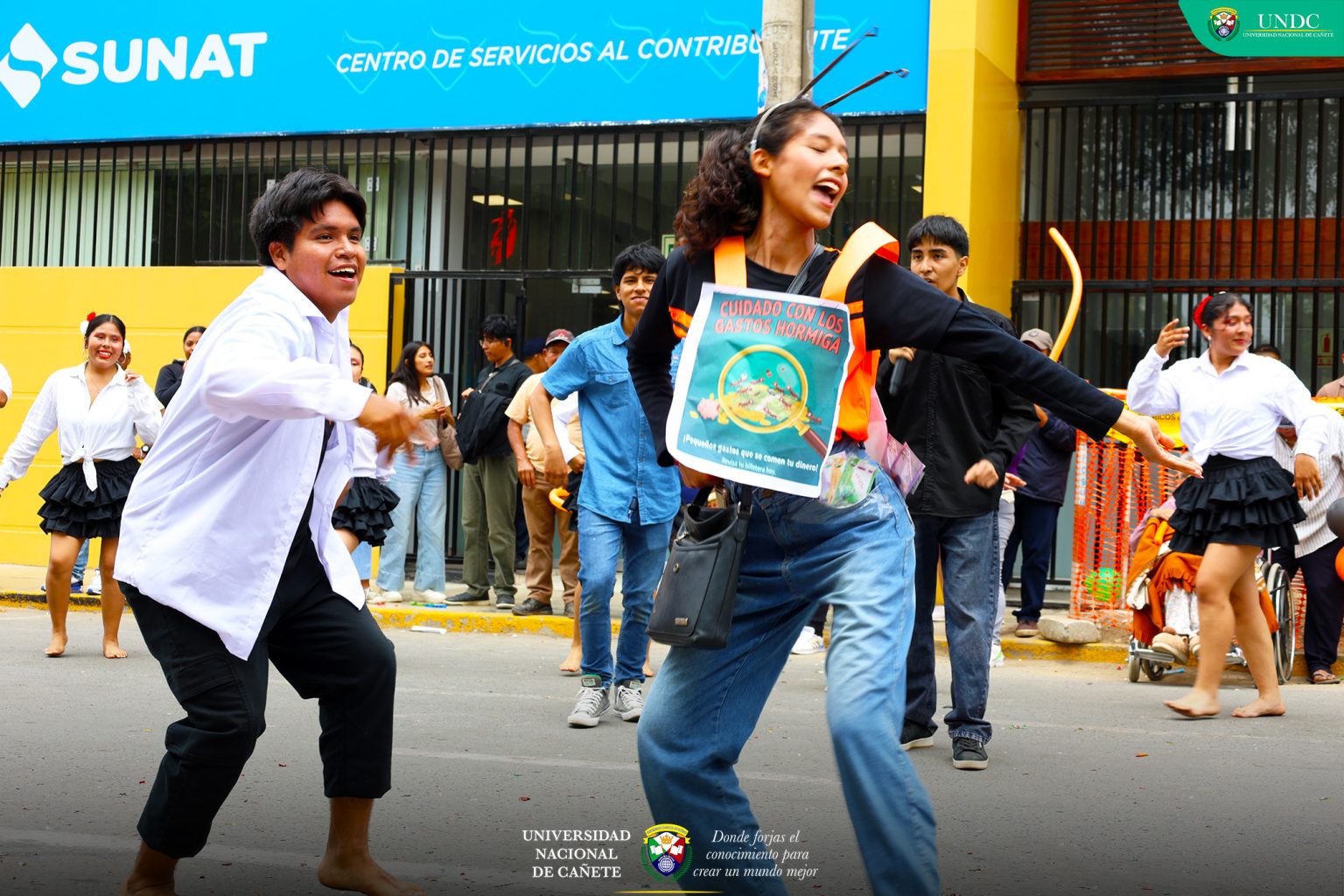 PASACALLE CULTURAL UNDC 2025: TRADICIÓN, SABER Y ORGULLO UNIVERSITARIO ...